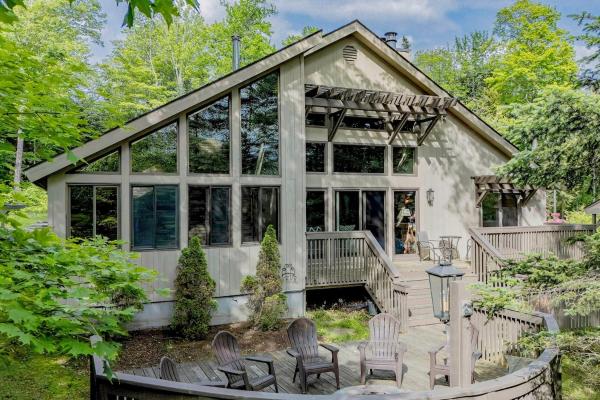 7-br Chalet Near Mount Snow - Vermont