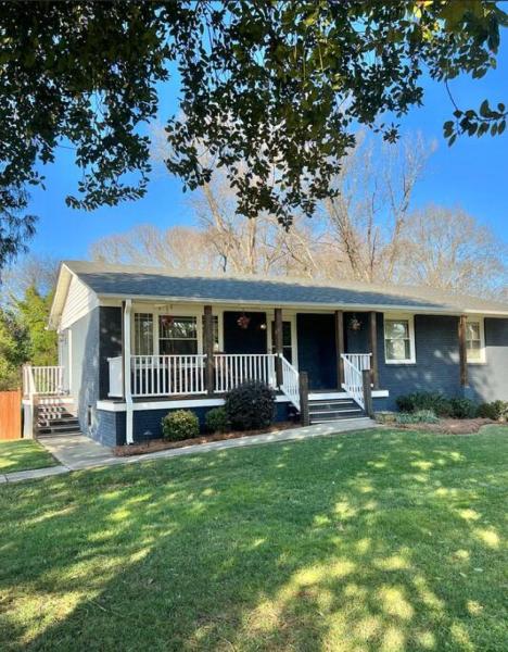 Talladega Nights To Nearby Nascar Zmax Clt - Harrisburg, NC