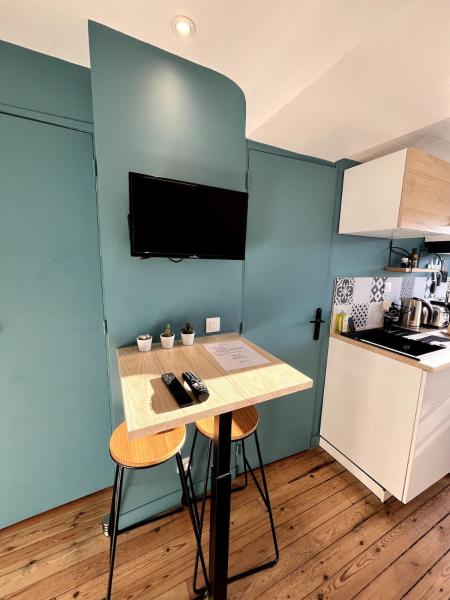 Beautiful Studio For 2 People, Tv, Wifi - ibis Styles Nantes Centre Place Royale