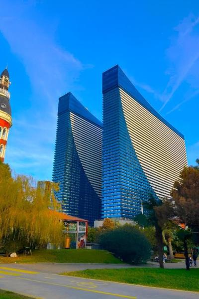 Beachfront Studio Apartment With Balcony - Batumi