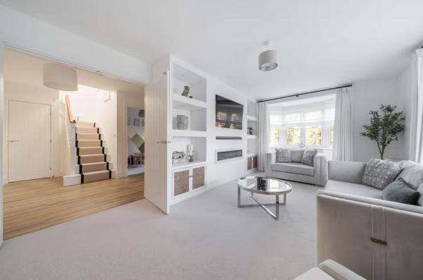 Spacious 4 Bed Home For Contractors & Families - Cambridgeshire