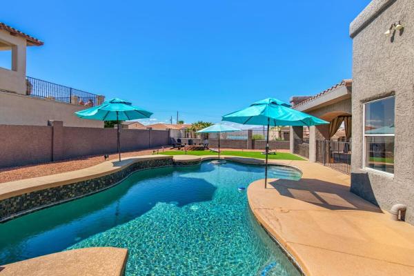 The Golden Hour Getaway Pool Lake Views Games - Colorado