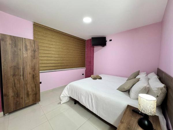 Apartment 3 In The Center - 2 Bedroom 1 Bath - Banos