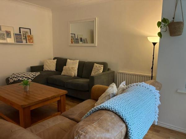 Cathedral City 5 Bed 3 Bathroom House - Durham University