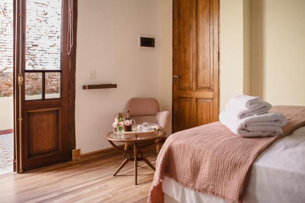 La Noire Petit Hotel - Avellaneda