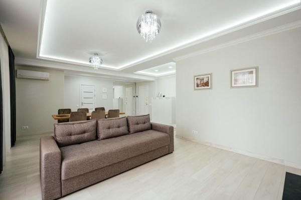Spacious City Park Apartment - Moldawien