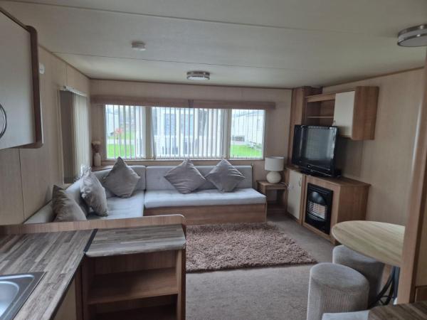 Caravan By The Sea 641 - Towyn