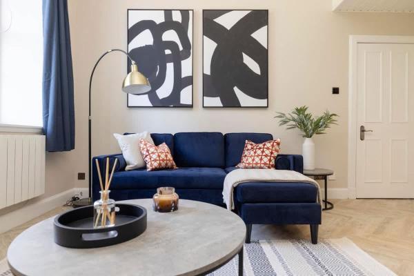 1 Bed In Heart Of Old Town With Castle Views - Edimburgo