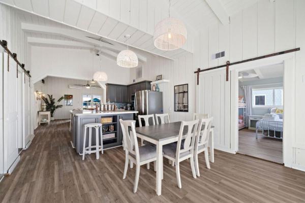 Beach House With Fire Pit, Game Room And Massive Deck With Wonderful Ocean Views - Surfside Beach, TX