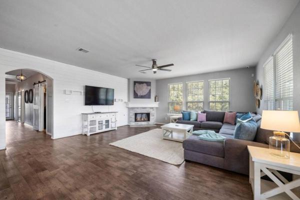 Perfect Seabrook Retreat Just Minutes From The Bay With Fire Pit And Cowyboy Soaking Pool - League City, TX