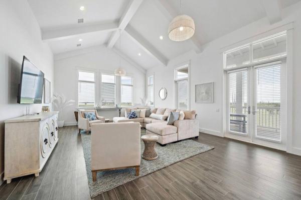 Modern Beach Home With The Best Views Of West Bay - Galveston, TX