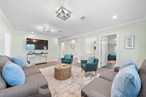 Island Home With Private Pool And Game Room - Galveston, TX