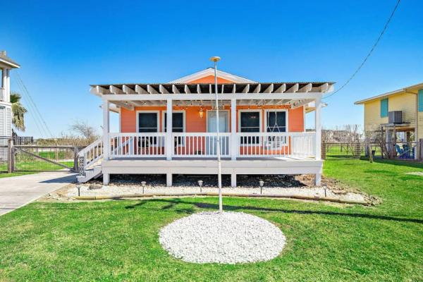 Bungalow With Private Pool And Close To The Beach - Galveston, TX