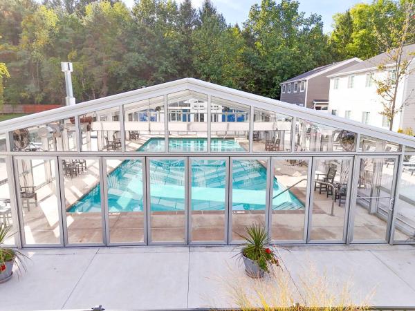 Spacious Dog-friendly Getaway With Year-round Pool & Hot Tub - South Haven, MI