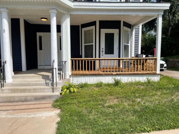 Wolfville Veranda Suite 1 Downtown Vibrancy - Nova Scotia