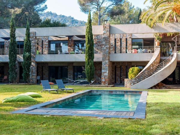 Elegant Villa Overlooking Gaou Bay - Bormes-les-Mimosas