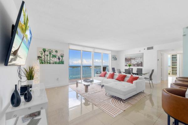 Luxury Brickell Penthouse Ocean Views Rooftop Pool - Miami, FL