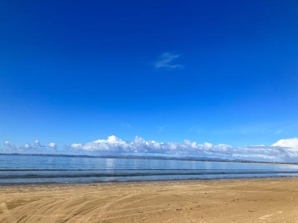 1 Min Walk To Beach, Tidy & Comfortable - Northland