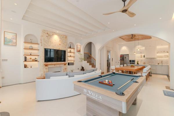 S Villa Ha Long - City Center & Near Beach - 4br Private Villa With Pool, Jacuzzi, Sauna, Karaoke - Hạ Long