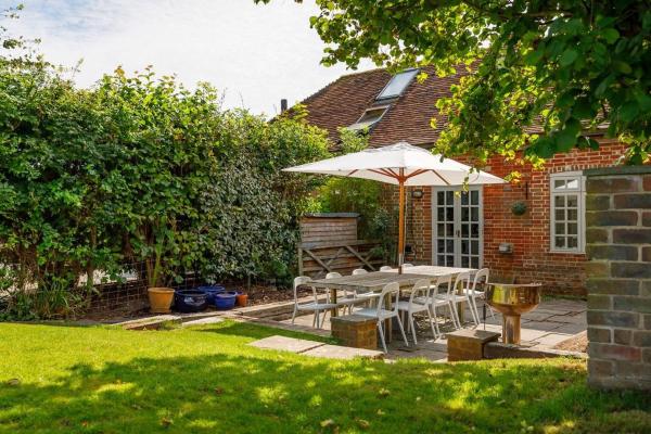 Courtyard Cottage, Pulborough - Amberley Castle