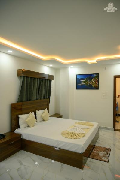 The Golden Dream - Siliguri