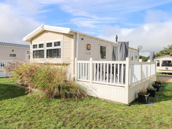 Number 34 Foxburrow Hang - Gorleston-on-Sea