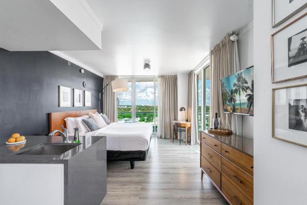 Modern Grove Studio With Parking - Miami