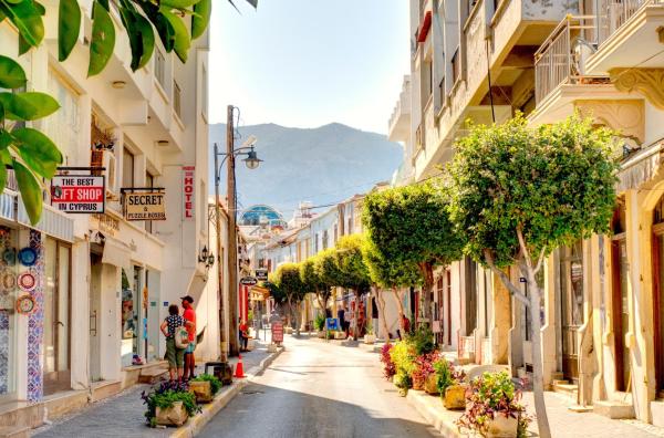 Central Girne Escape 3 By Holidaykeys - Kyrenia