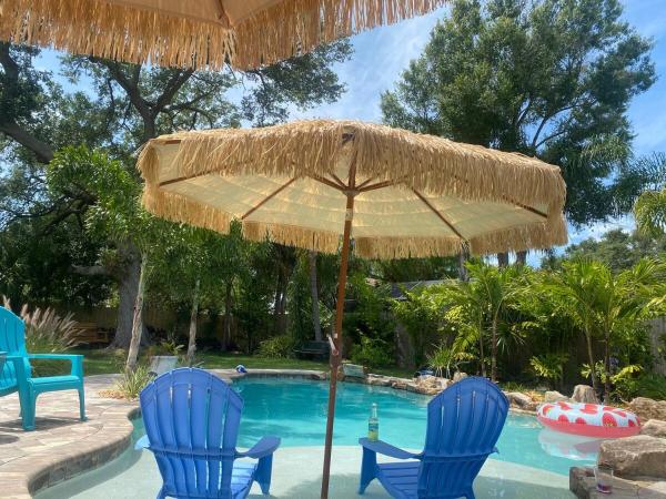 Beach Side Beauty With Amazing Pool! - Holiday, FL