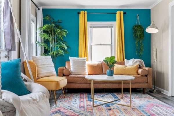 Cozy Oshkosh Home Minutes From Uw, Eaa & Downtown - Oshkosh, WI