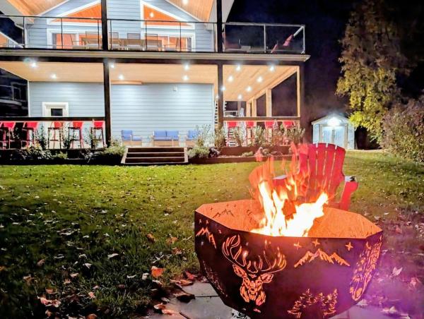 Serenity On The Vista's Point At Lac La Nonne - Alberta