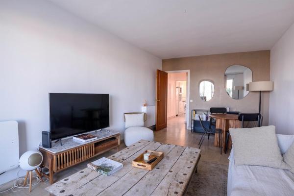 Beautiful Apartment Overlooking The Golden Islands - 예르