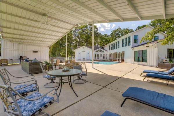 Private Pool Spacious And Secluded Magnolia Cottage - Stagecoach, TX