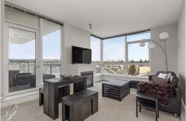 The Spruce Modern 2br Condo With Pool & Parking - 卡加利