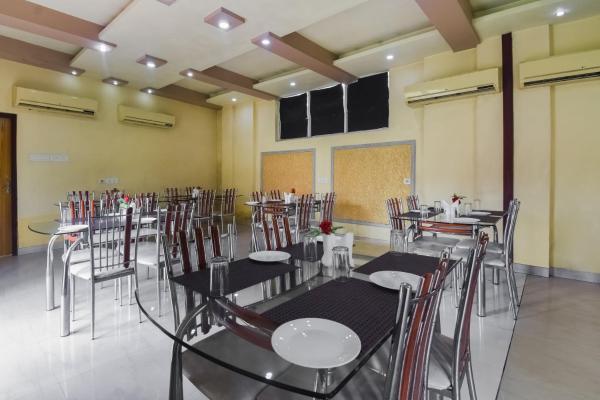 Hotel O Ritz Rivera - Kolkata