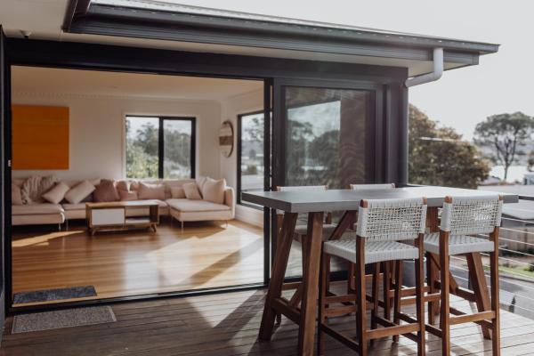 Doric Dreams - Short Stroll To St Helens - St Helens