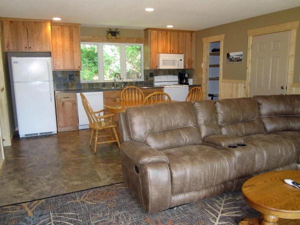 Oak At Pine Cone Lodge - 1 Large Bedroom - Nevis, MN