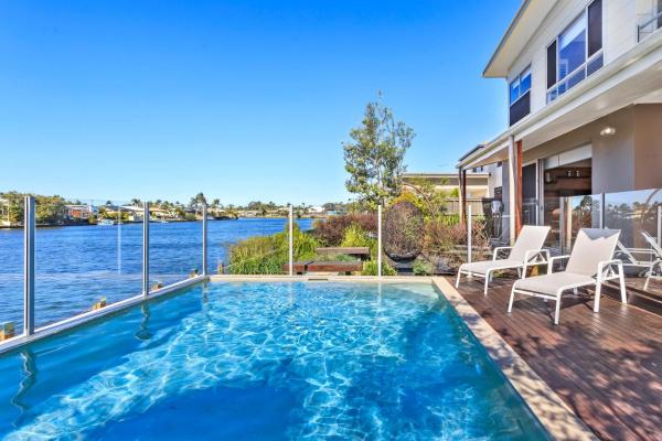 Luxurious Waterfront Paradise Stunning Views - Bribie Island