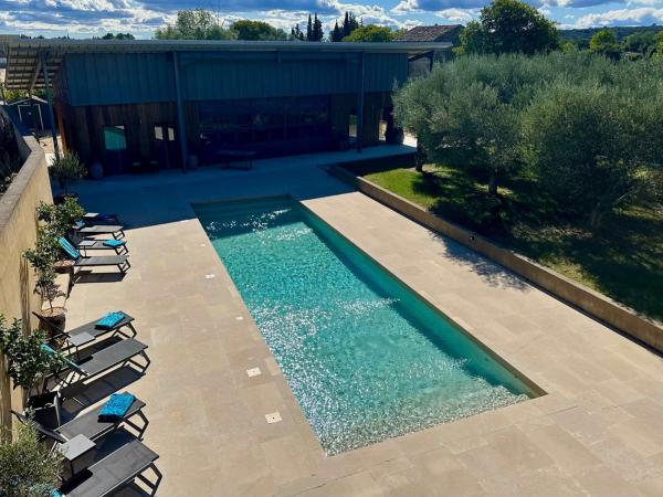 Provencal Villa With Garden & Pool - Uzès