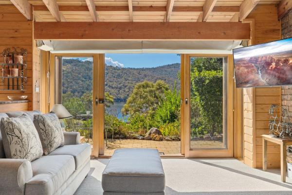 The Wolery - Lakeside Jindabyne - ジンダビン