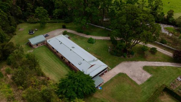 Oasis Of Hope - Guest House By The Creek - 2 Bedroom - 1 Bathroom - Veranda - Coffs Harbour