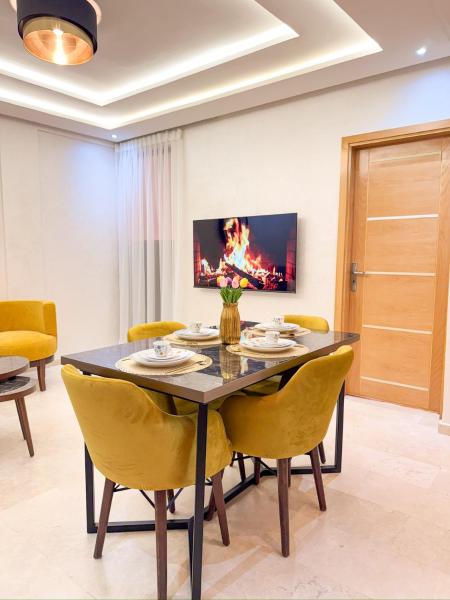 Central Apartment In Gueliz Steps From Carré Eden - Marrakech