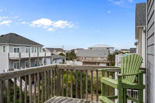 Surfin Turtle- Elevator, Views, Pet-friendly - Surf City, NC
