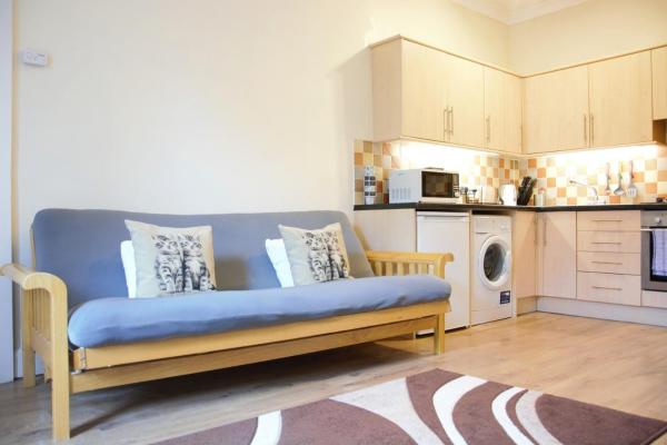 Beautiful Travelers Apartment - Salmond Place - 