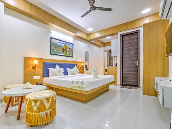 Skyluxuria Medicity Hotel & Service Apartments - Gurgaon