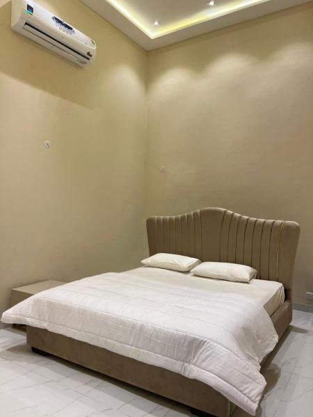 The Ultimate Living Experience Luxury Gold Crest Mall Apartments With Al Fatah Store By Hba - Lahore