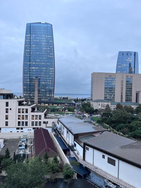 We Host Only Females, نحن نستضيف الإناث فقط, हम केवल महिलाओं की मेजबानी करते हैं - Baku