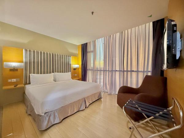 Nuempire Subang Suite - Empire Hotel - Petaling Jaya