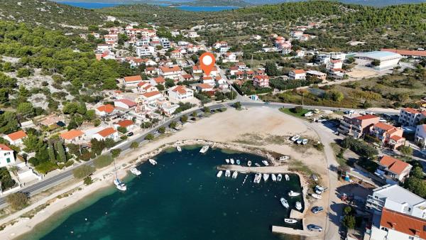 Apartments Emmeline - Jezera