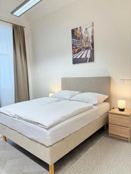 Sleep & Go Czech Republic - Praha 5 Anděl - Prag